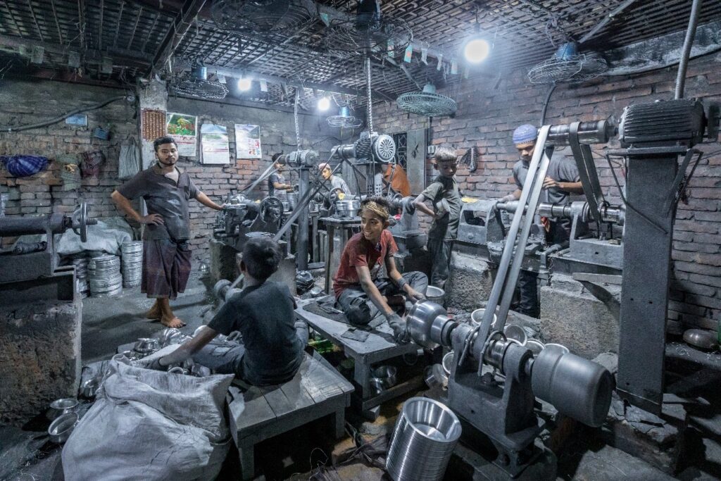 The Human Right to a Just Wage in a Global and European Perspective ...